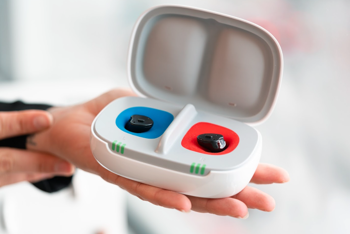 Battery-powered or rechargeable hearing aids | Laflamme and associates